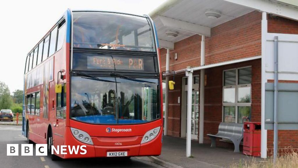 New Sunday services for Stratford-upon-Avon park and ride scheme - BBC News
