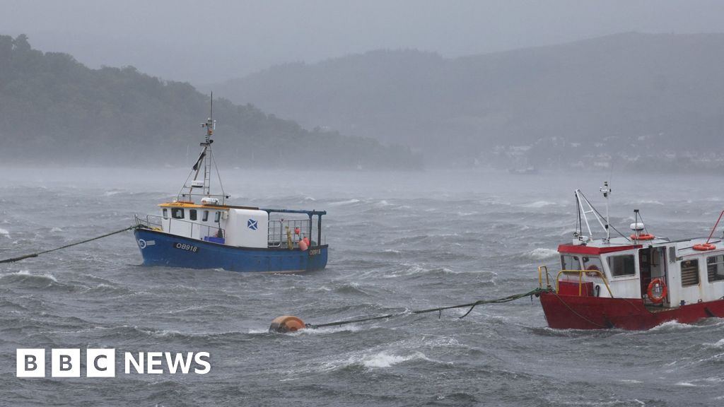 Damage and disruption as Storm Floris crashes into the UK - BBC News