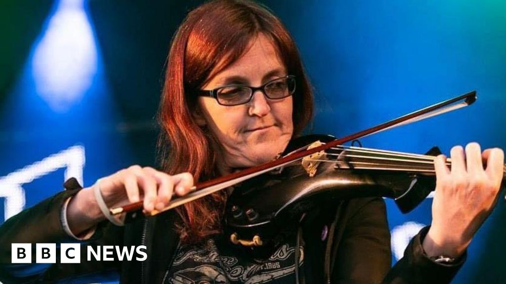 Collection of folk tunes to be 'enjoyed by future generations' - BBC News