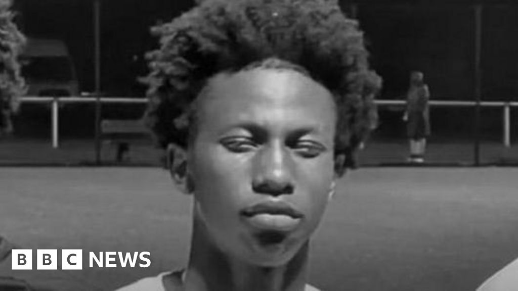 Family tribute to Izaiah Smith, 15, after Beckenham lake death