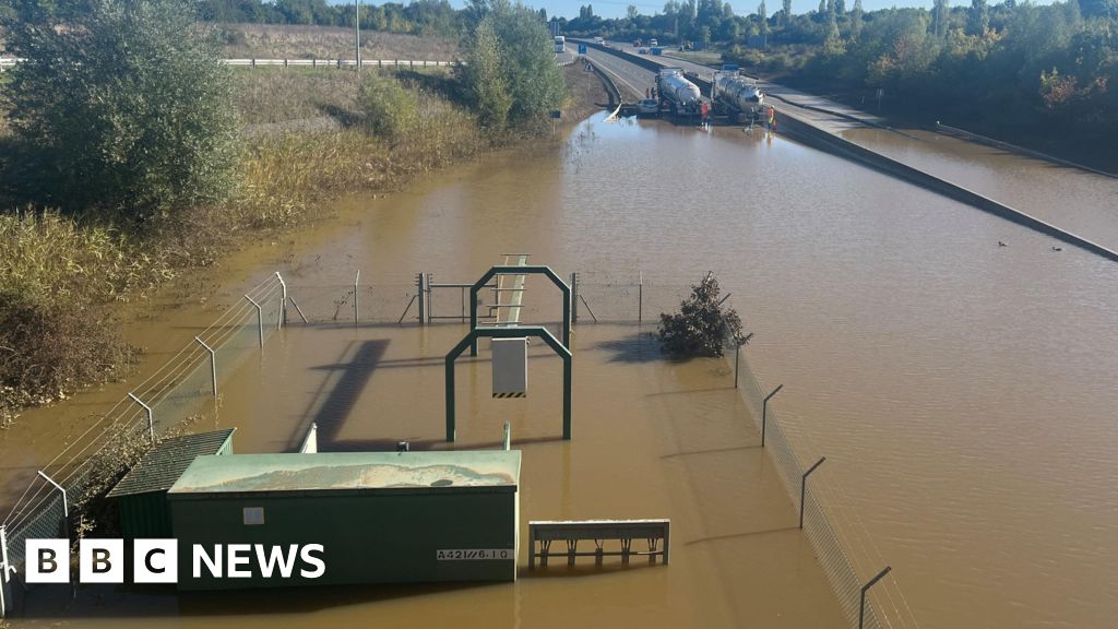 A421: Work has begun to relocate a flooded pumping station - BBC News