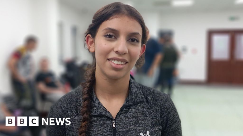 Wolverhampton wrestling club 'a place for everyone' - BBC News