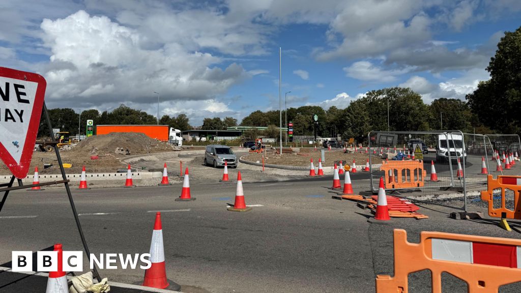 Overnight closures at Dunball roundabout in Bridgwater begin