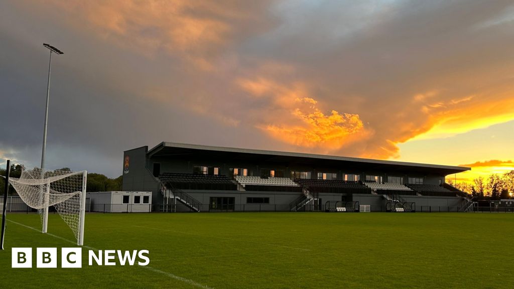 Cambridge City FC prepares for first match at new stadium - BBC News