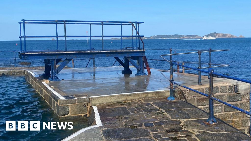 Guernsey diving board safety proposals submitted to planners