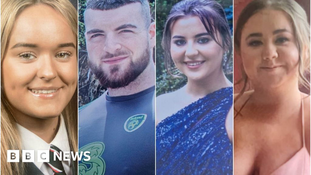 Clonmel crash: Brother and sister among four dead - BBC News