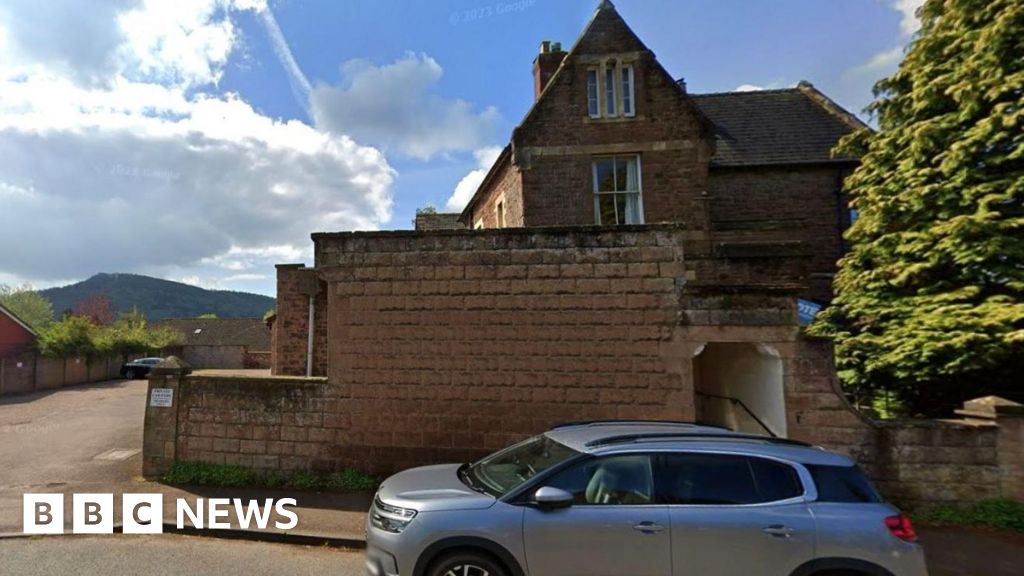Noise concerns over Ross-on-Wye social club plans - BBC News