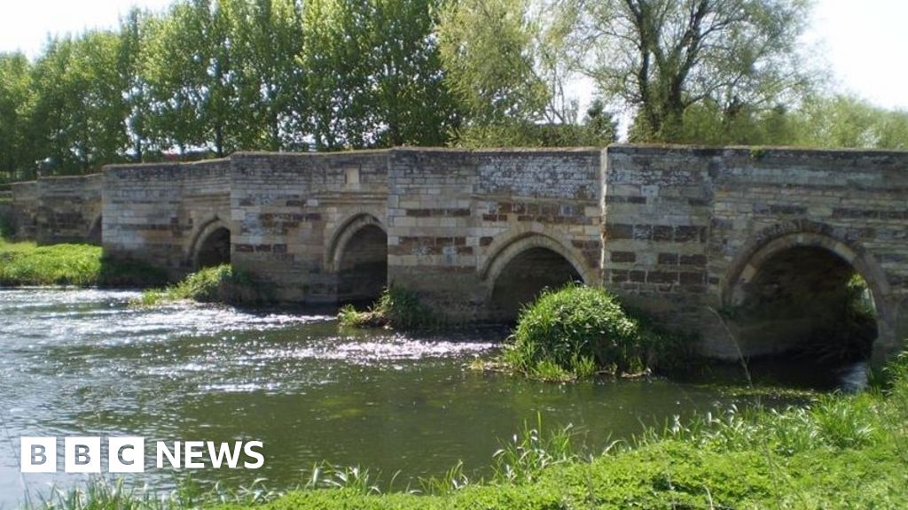 Grade II listed bridge in Rushden closed after vehicle hits crossing ...