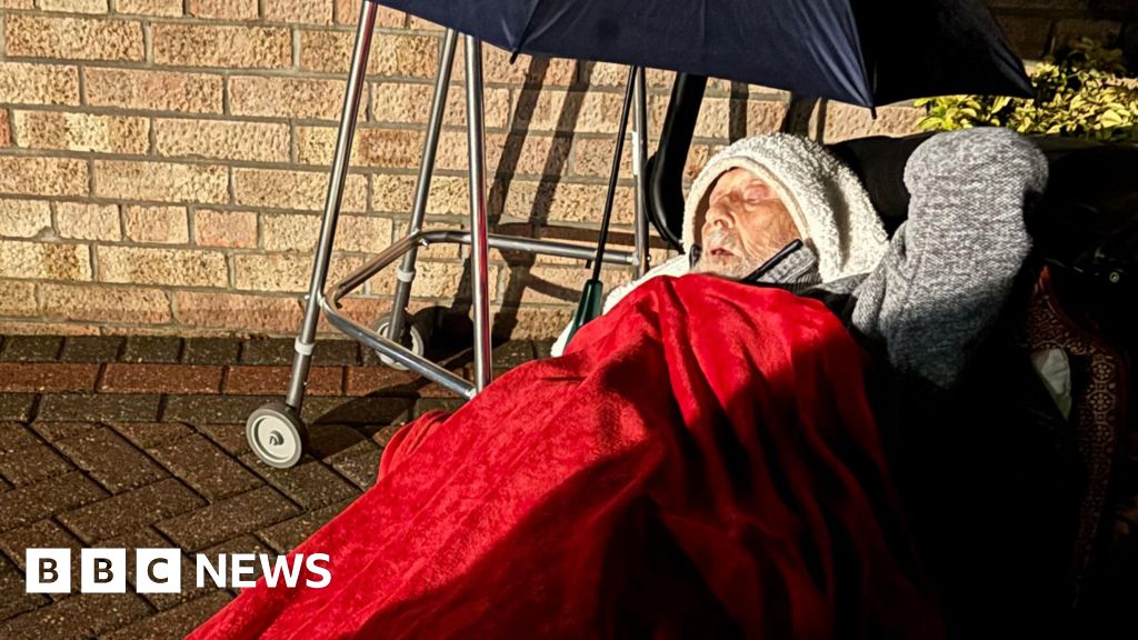 Lowestoft man, 84, left on driveway with broken hip