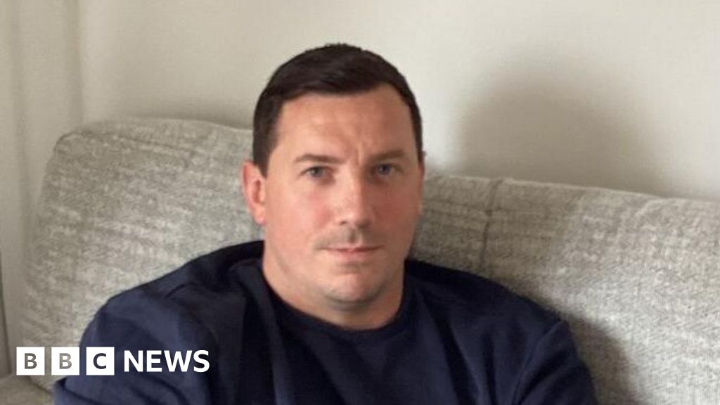 Warwickshire pause in ADHD referrals 'putting lives at risk' - BBC News