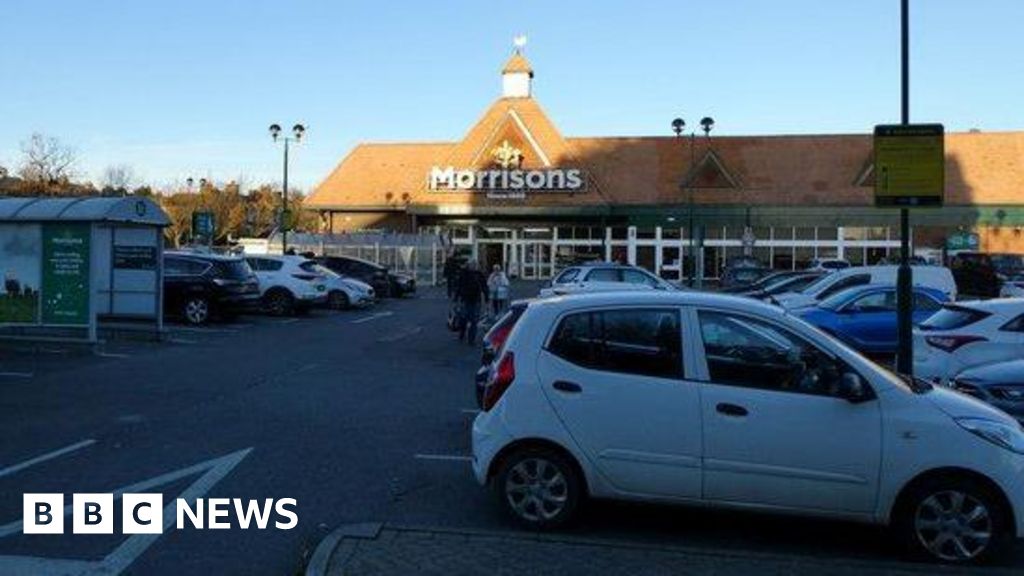 Woman dies in Leighton Buzzzard Morrisons car fire