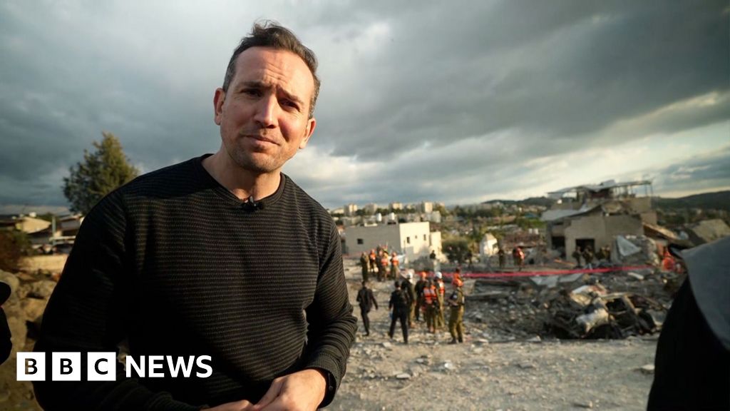 Beit Shemesh: BBC reports from scene of blast - BBC News