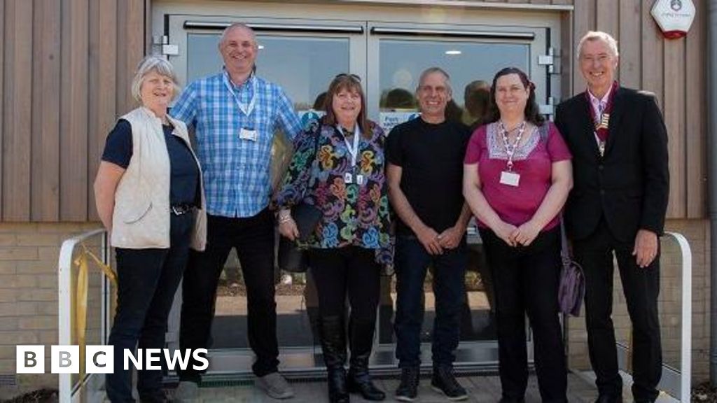 Colchester mayor inauguration to have live subtitles - BBC News