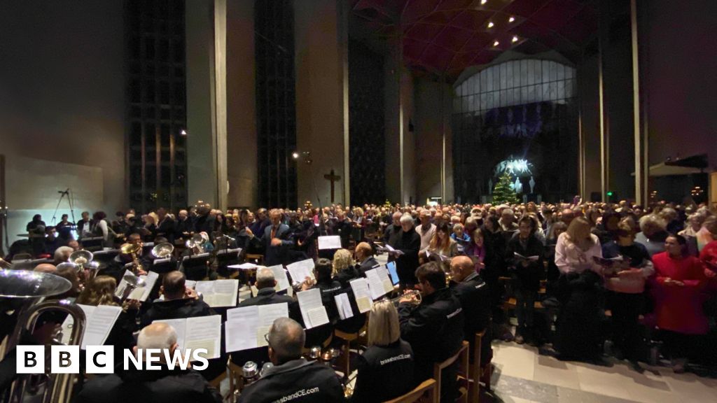 Christmas celebration at Coventry Cathedral with BBC CWR - BBC News