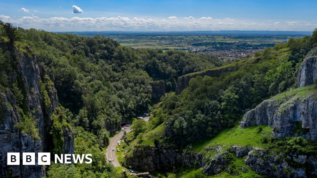 Cheddar Gorge toilet situation uncertain as blocks close - BBC News