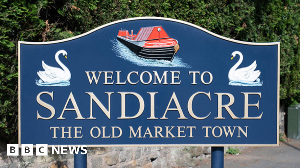 Why is Sandiacre holding a referendum? - BBC News