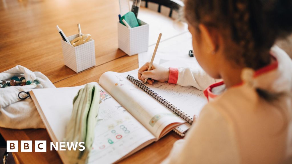 Schools given free online maths tuition for Covid catch-up - BBC News