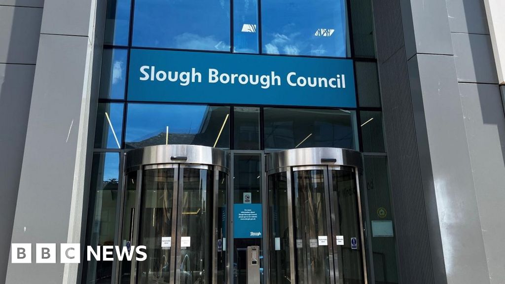 Slough council spends £32m on temporary housing - BBC News