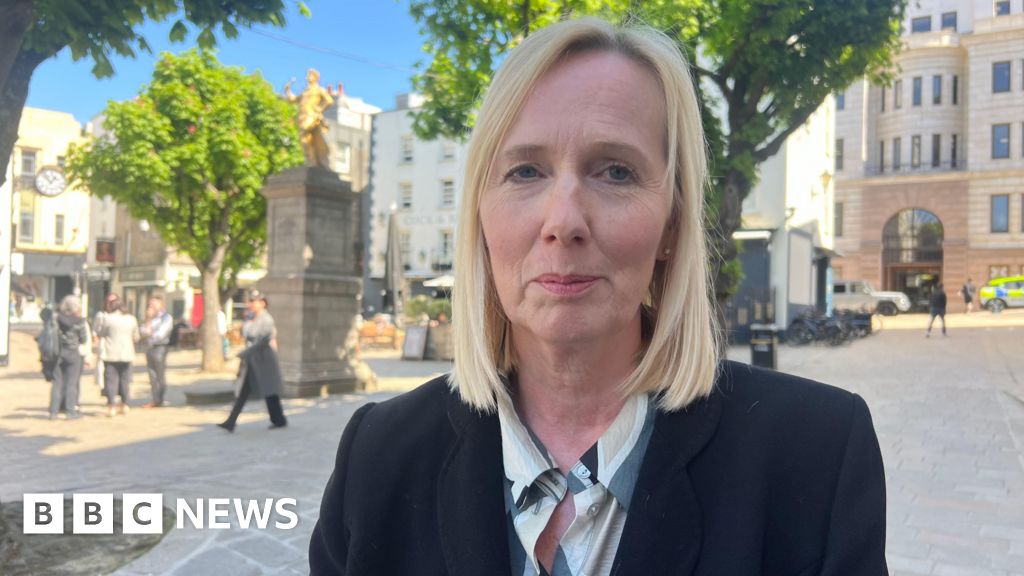 Jersey hospital staff working 14 days without a break - deputy - BBC News