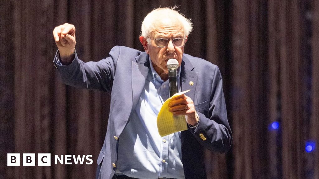 Bernie Sanders makes surprise appearance at Coachella - BBC News