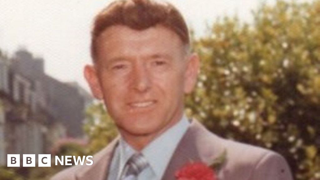 Historic cheese wire murder hunt focuses on 200 DNA profiles - BBC News