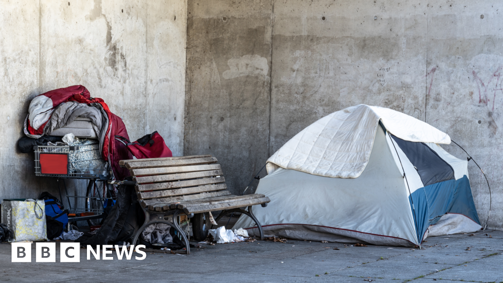 Council leaders call on government for more homelessness funding - BBC News