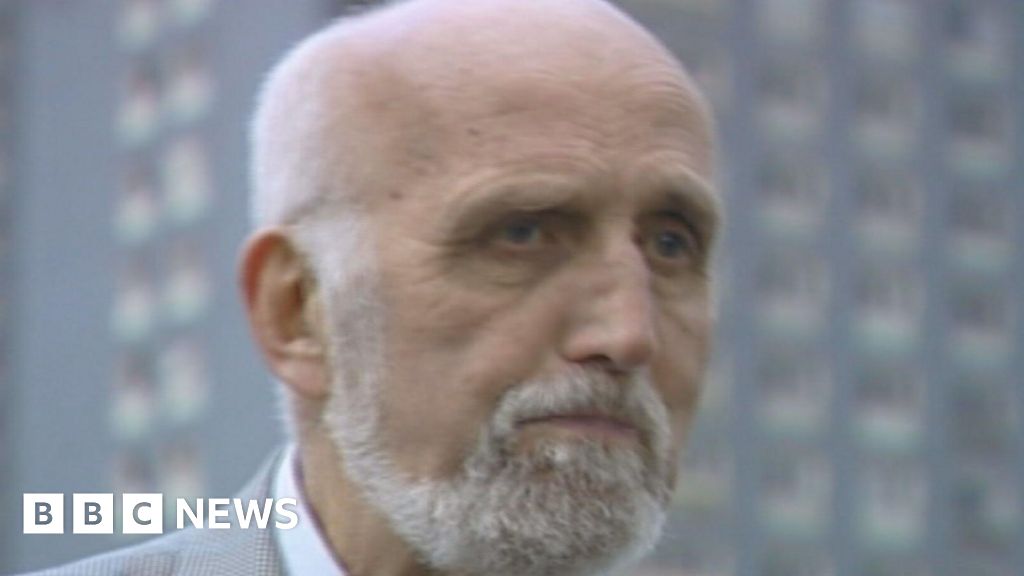 Jeely Piece songwriter Adam McNaughtan dies aged 86
