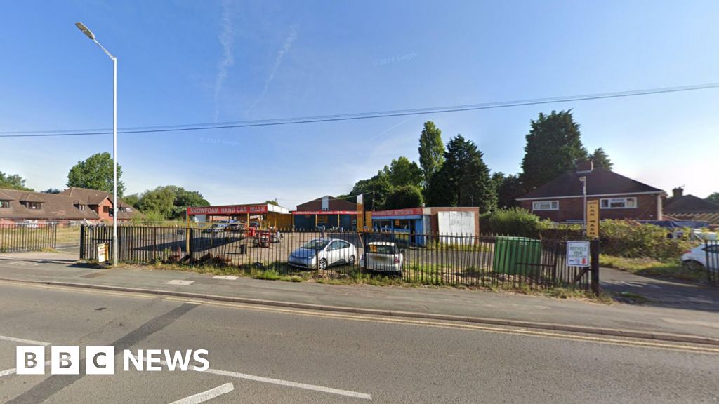 Drive-through plan for Wolverhampton site earmarked for housing - BBC News
