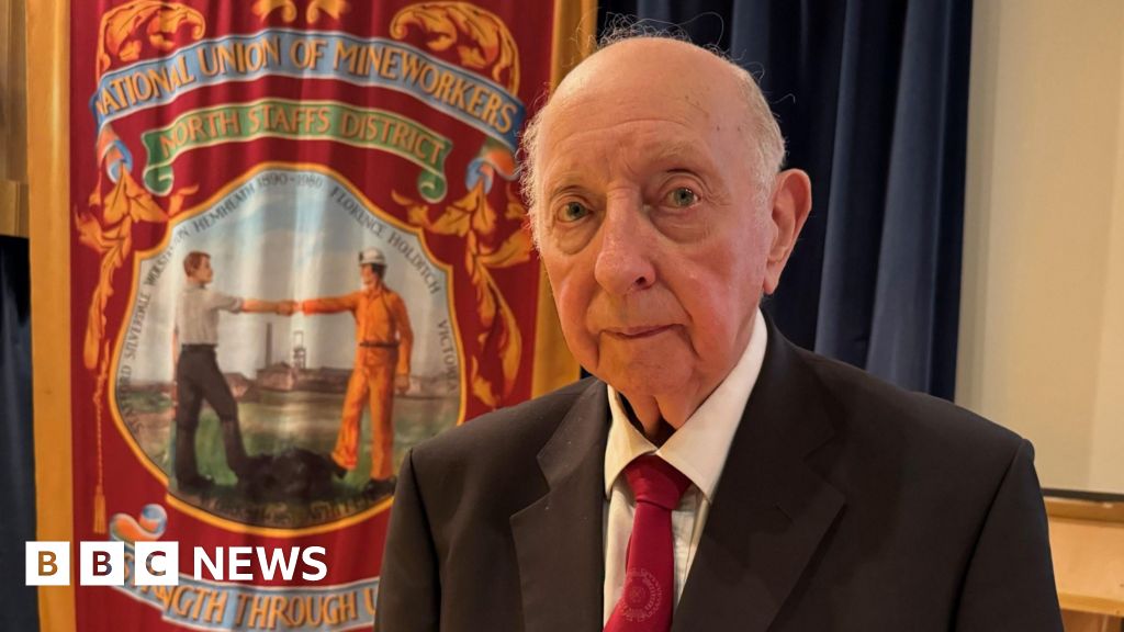 Arthur Scargill joins miners' strike anniversary event - BBC News