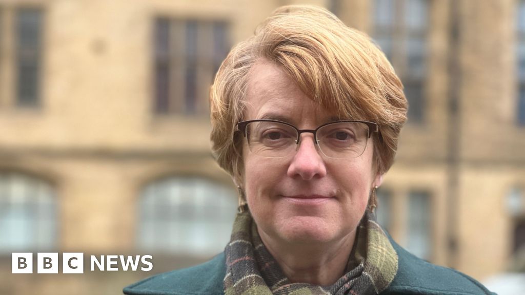 Bradford Council increases plea for budget help by £22m - BBC News