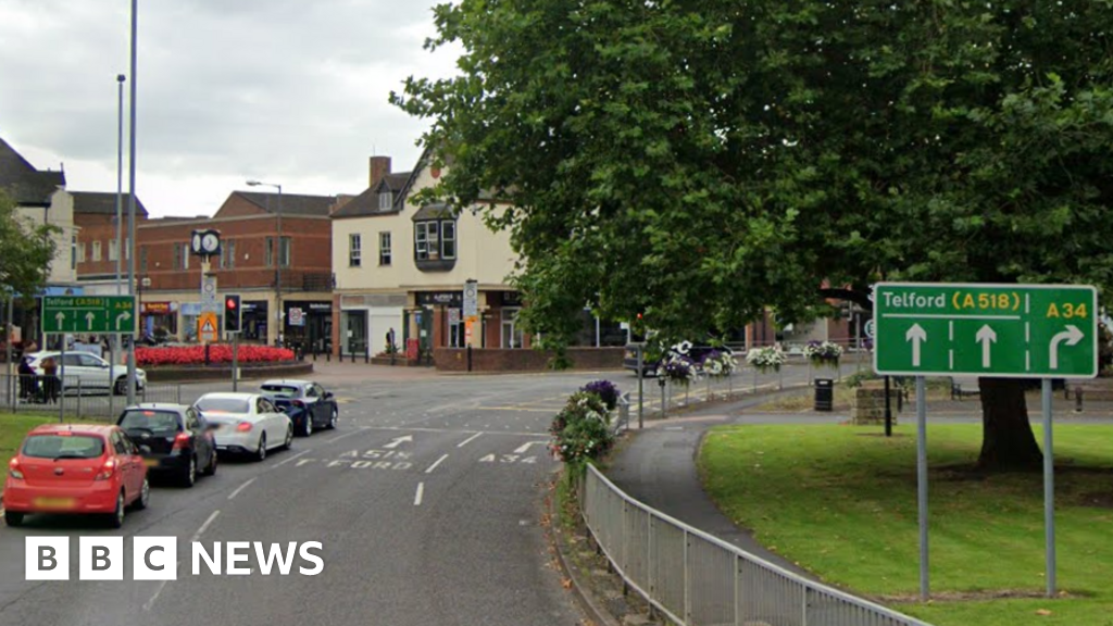 Stafford set for 14 weeks of work on A34 Gaol Square roundabout - BBC News