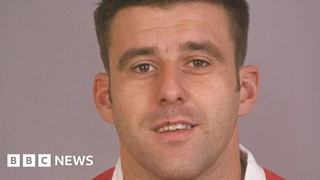Matthew Back: Former Wales rugby star denies school pupil assault - BBC ...