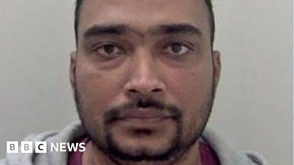 Kent man jailed for sexual assault in bar he managed - BBC News