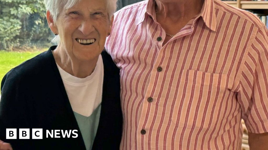 Married again at 90 - BBC News