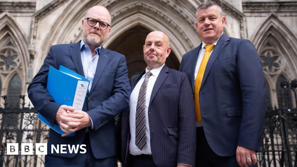 PSNI surveillance: NUJ to intervene in case - BBC News