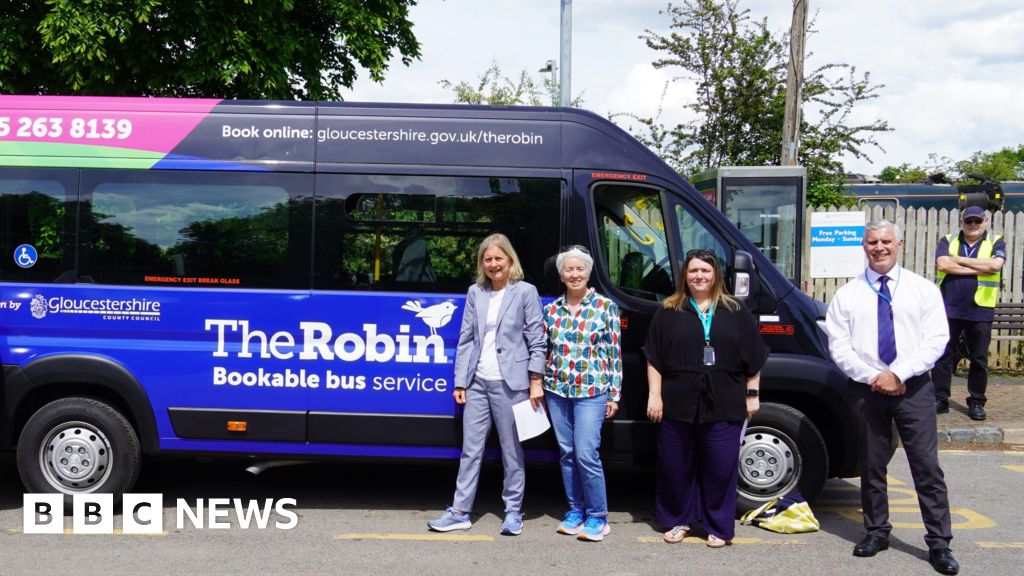 The Robin bookable bus service expands into new areas - BBC News