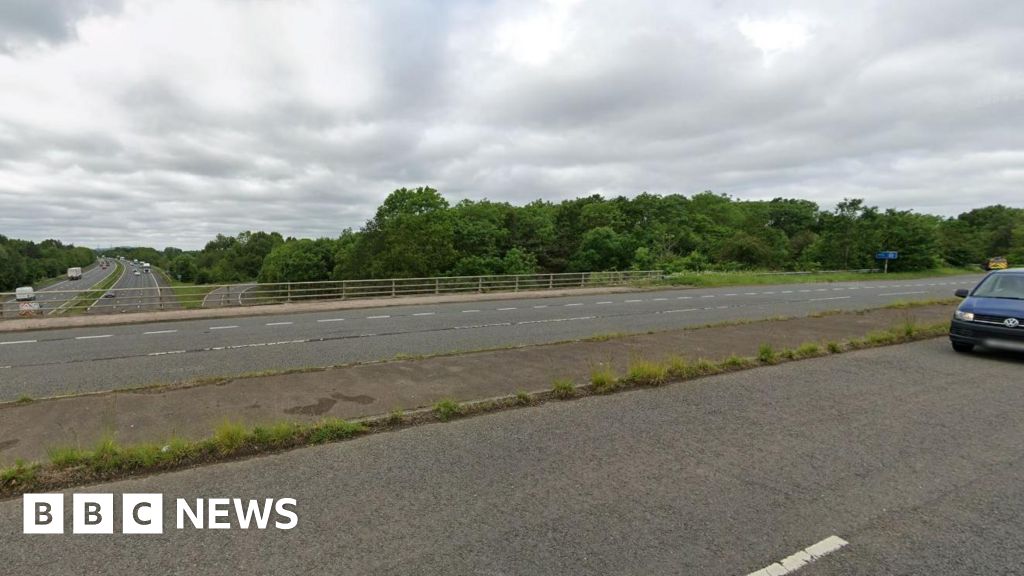 A4019 crash on bridge over M5 forces road closure - BBC News