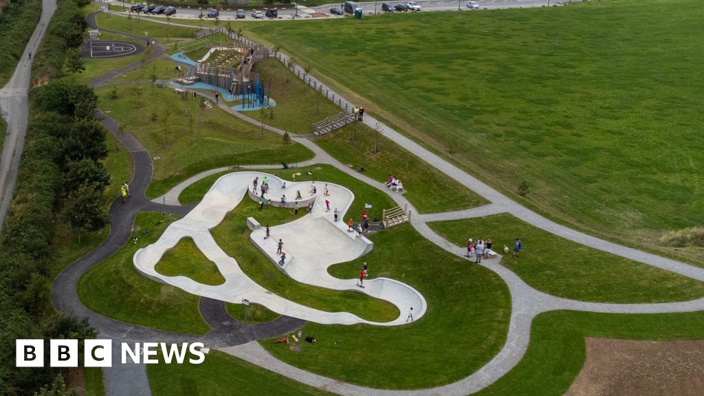 New pump track opens in Nansledan, Cornwall