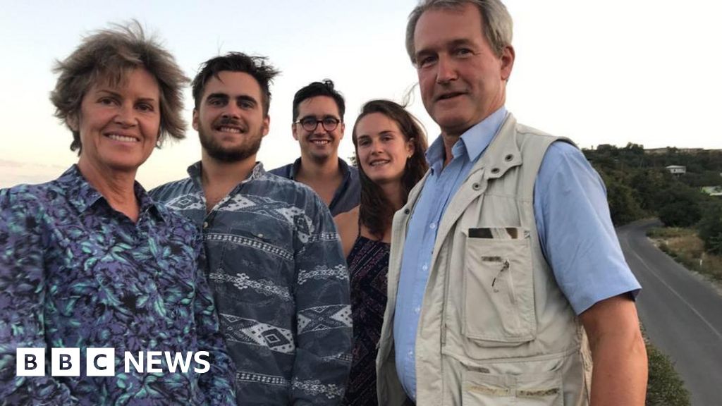 Son of Rose Paterson raises thousands in charity run - BBC News