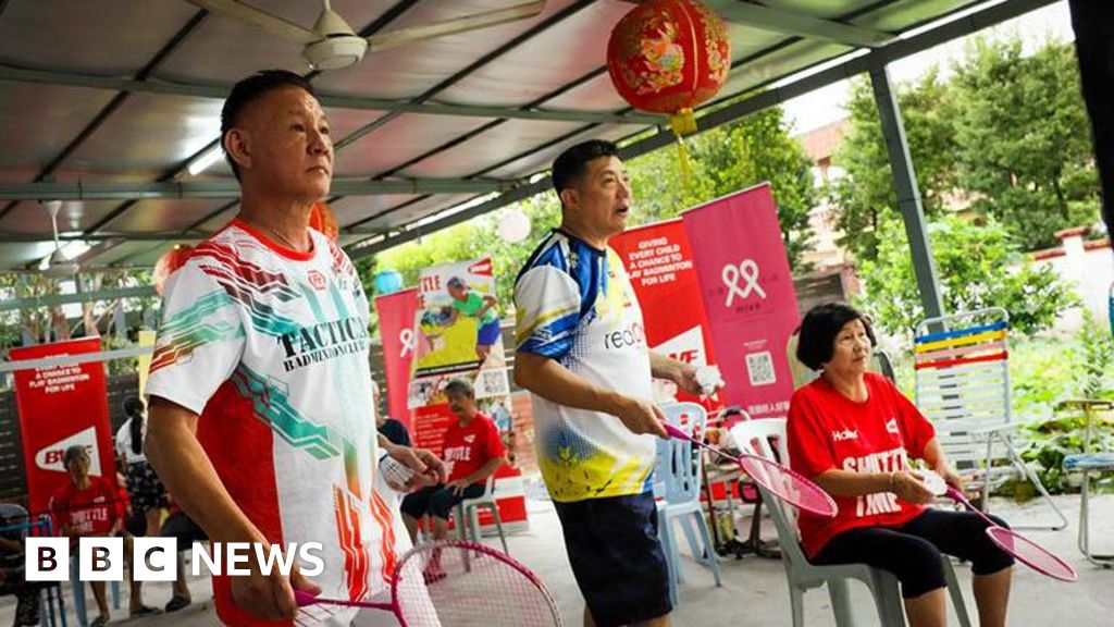 Coventry University helps elderly people through badminton programme