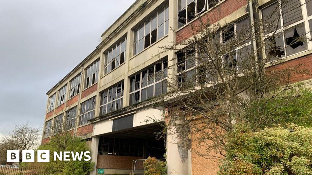 Dealing with a giant relic of Dumfries's industrial past