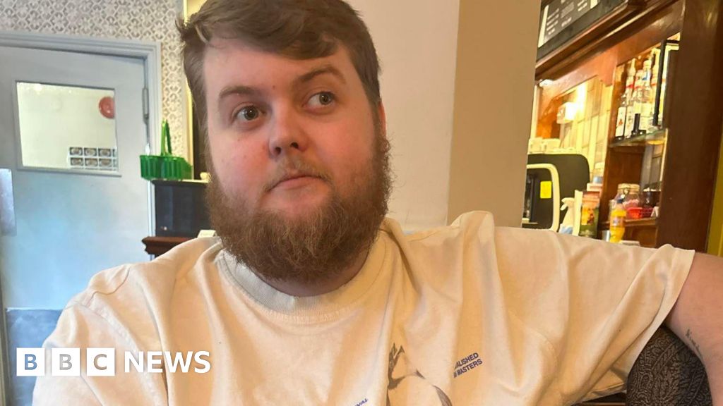 Man who went blind at 17 helping others to feel 'less alone'