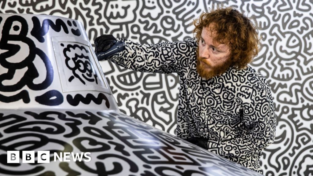 Mr Doodle: Documentary made about Kent artist - BBC News