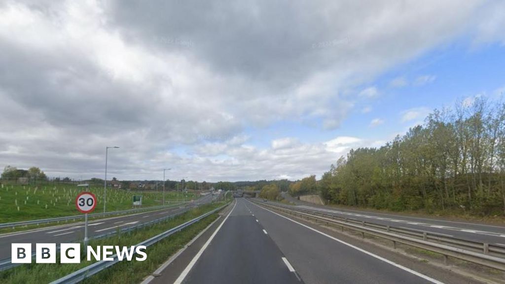 Canterbury: A2 closed after two men injured in assault Canterbury: A2 closed after two men injured in assault