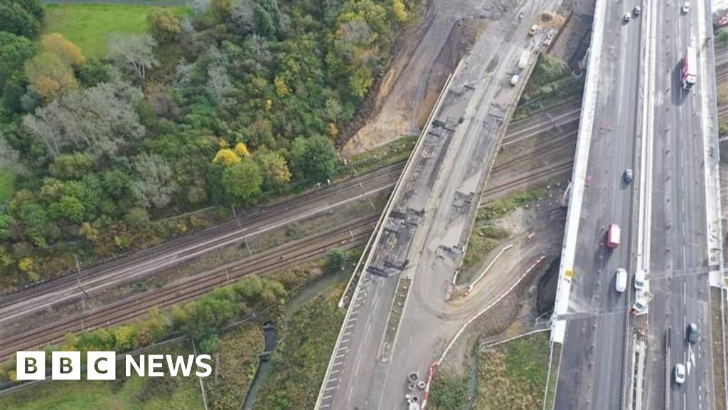 Gateshead A1 bridge demolition warning for Christmas Day - BBC News