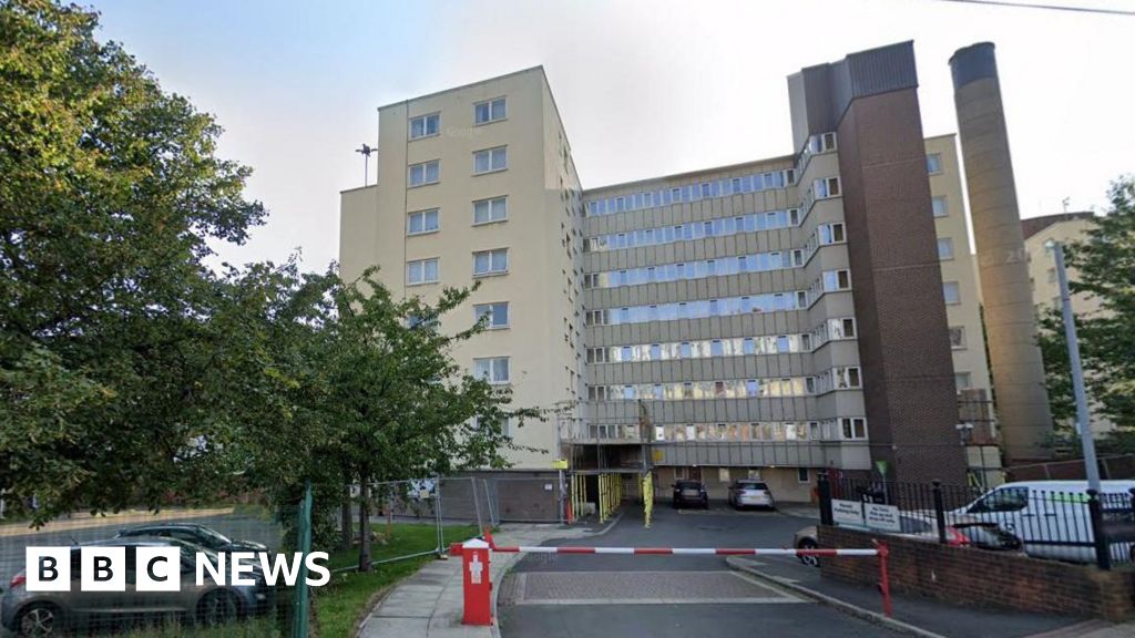 Flooded Gateshead tower block tenants speak of uncertainty - BBC News