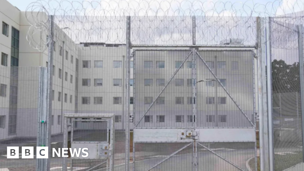 HMP Fosse Way: Further arrest in prisoner murder probe - BBC News