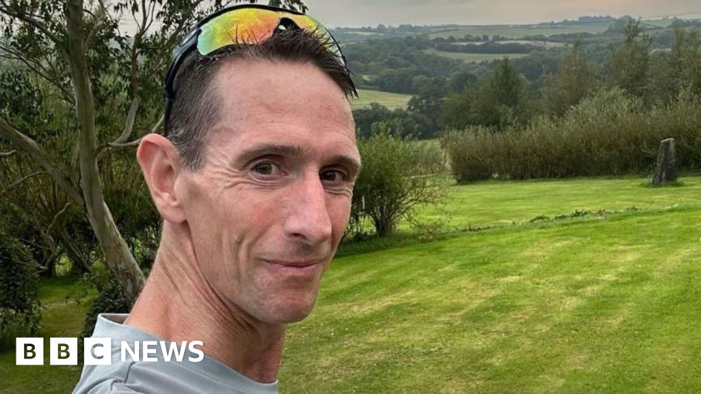 Devon cancer survivor runs 34 miles to thank Jeremy Clarkson - BBC News