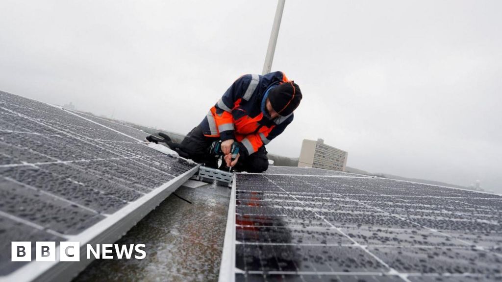 Views sought on cutting emissions in Cornwall - BBC News