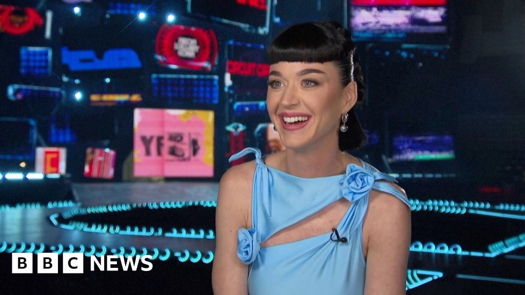 Katy Perry on preparing for her all-women space flight - BBC News